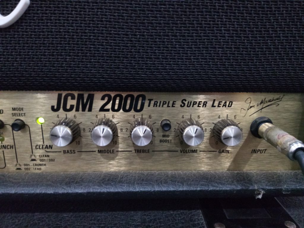 MarshallのJCM2000とは？スペックのレビューとセッティングのコツ | 楽器の買取屋さん